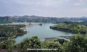 Pesona Keindahan Danau Riam Kanan - Informasi Wisata Balangan Terupdate ...